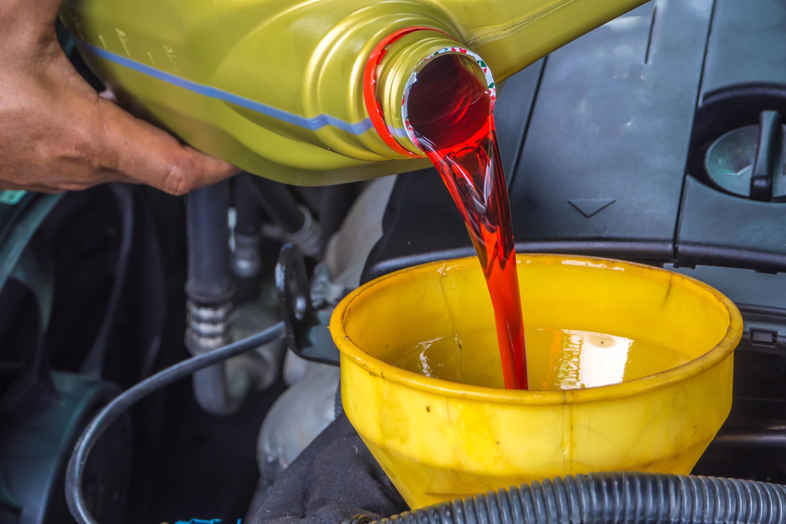 [infographic] 8 Car Fluids To Check To Keep Your Vehicle Running In